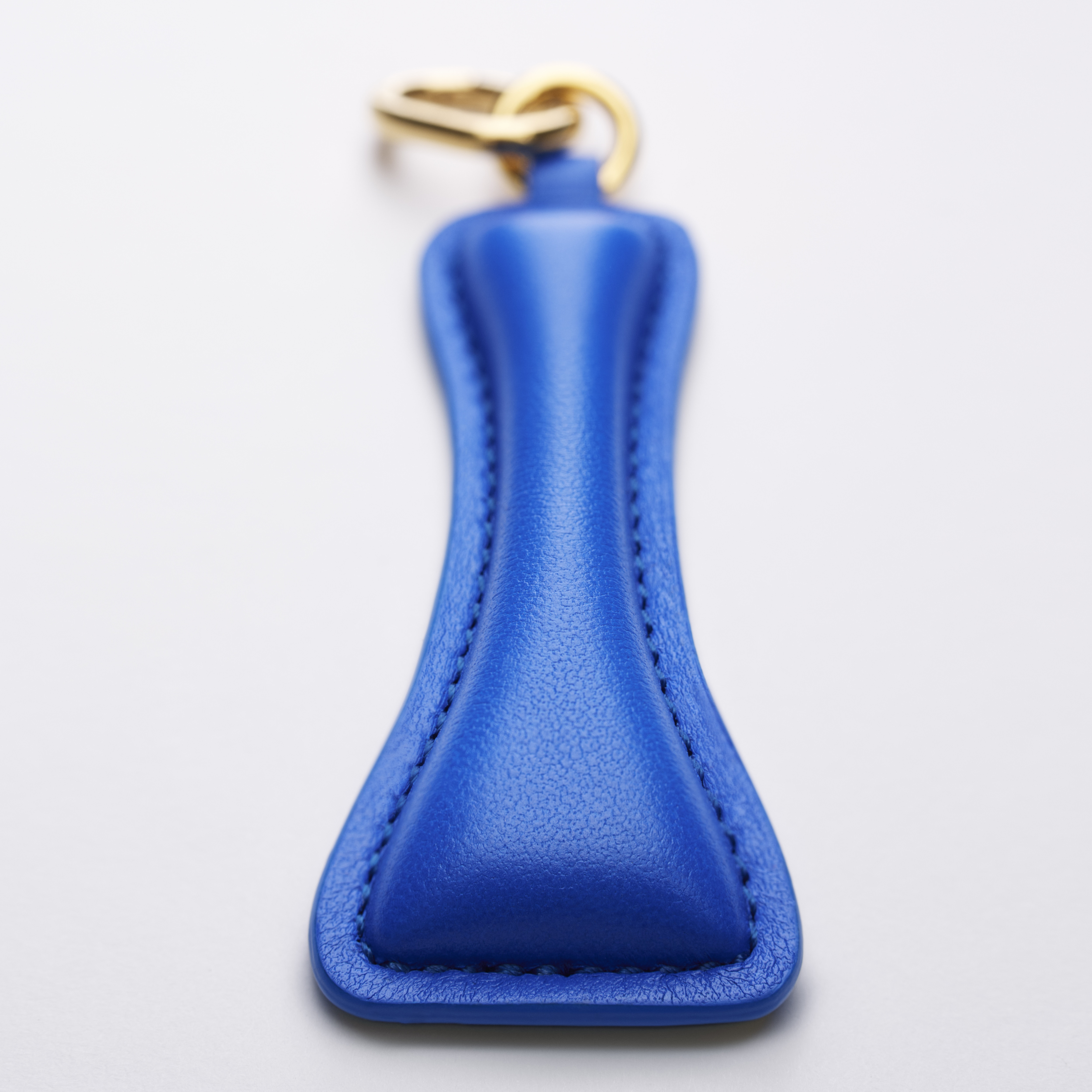 ALPHABET CHARMS I LETTER IN LAMBSKIN AND BRASS WITH GOLD FINISH - ULTRA ...